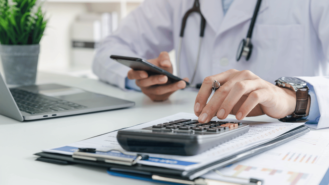 Femto LASIK Surgery Cost in India: Pricing & Factors 2025