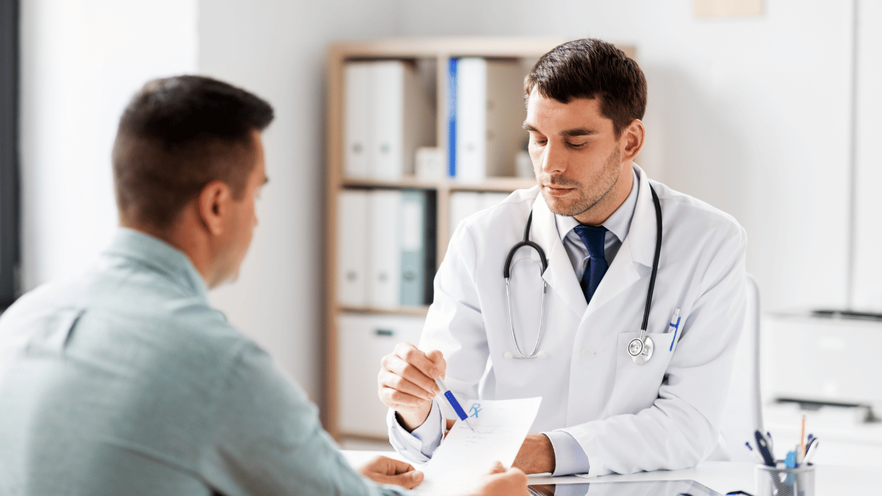 ICL Surgery Recovery Time: How Long to Heal & See Clearly? 2025